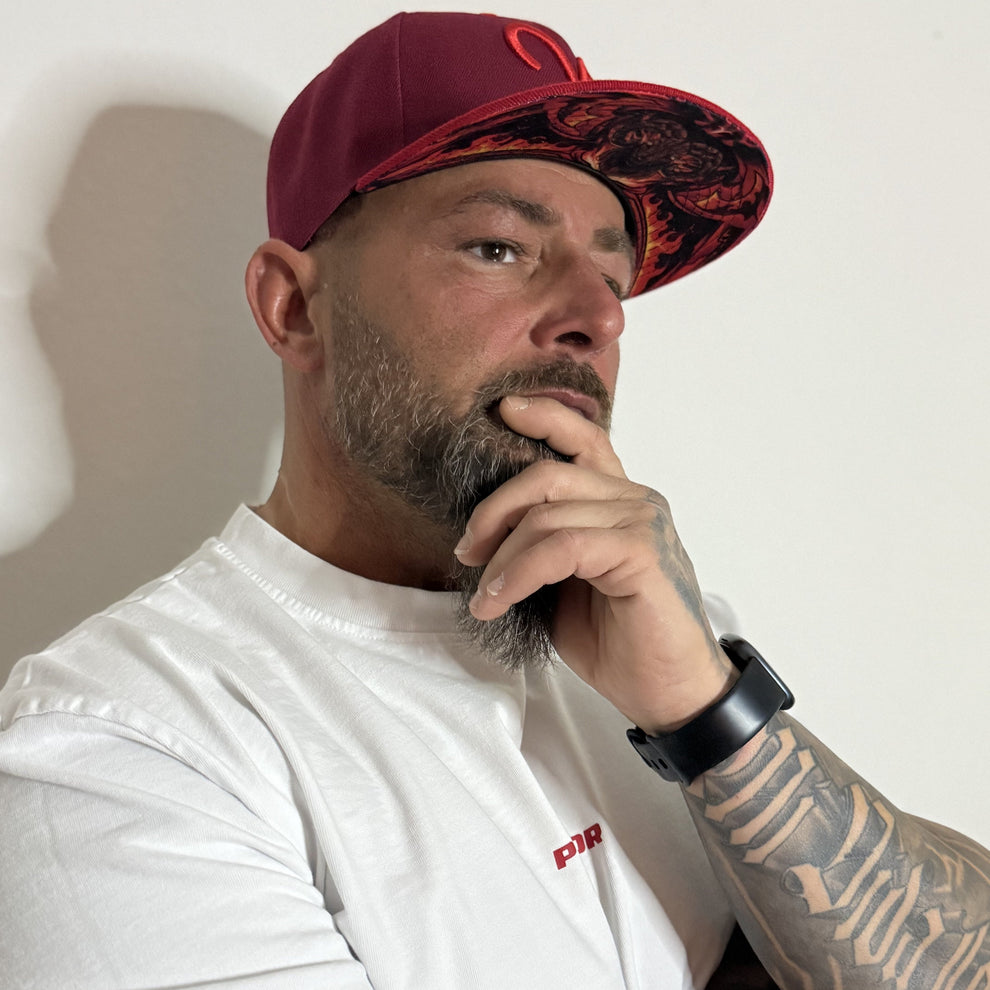 Horoscope Aries Snapback - Red | CAPICHE CAPS